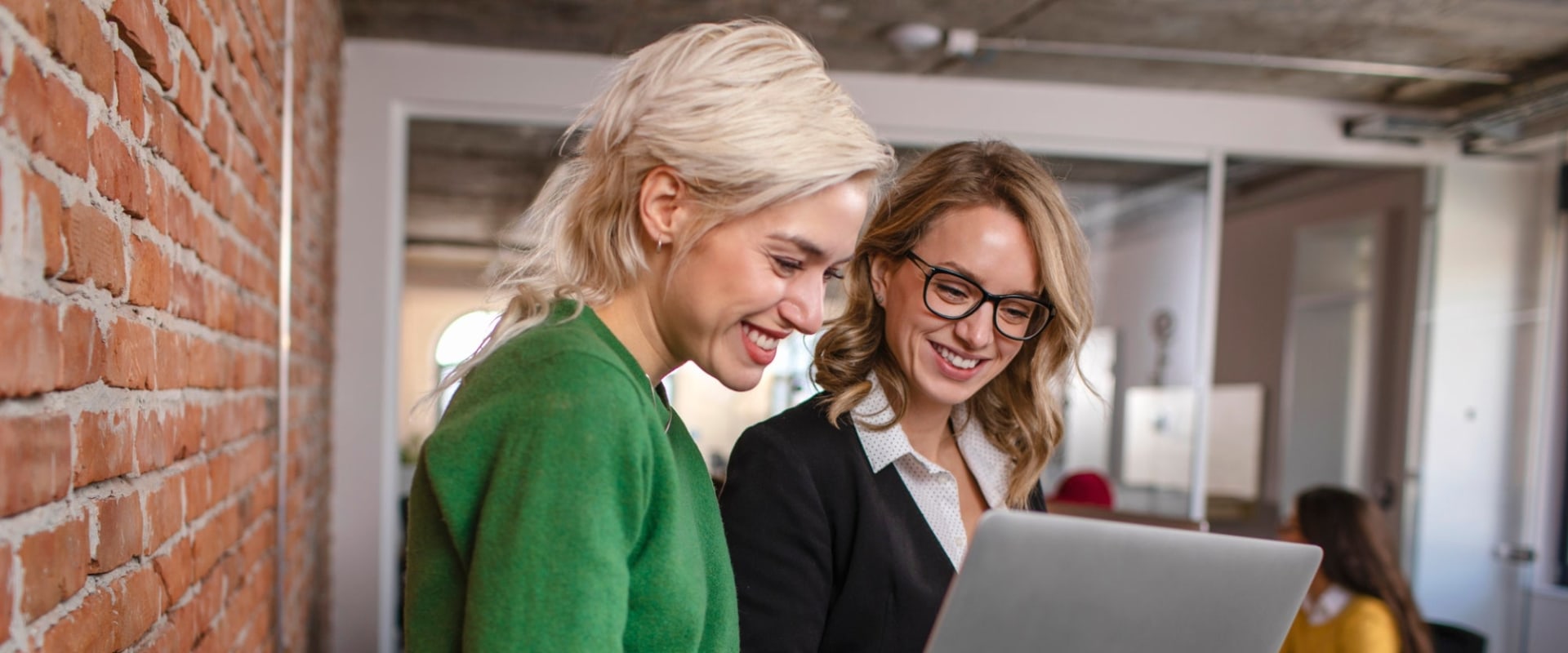 What is the Typical Fee for an Advertising Agency?